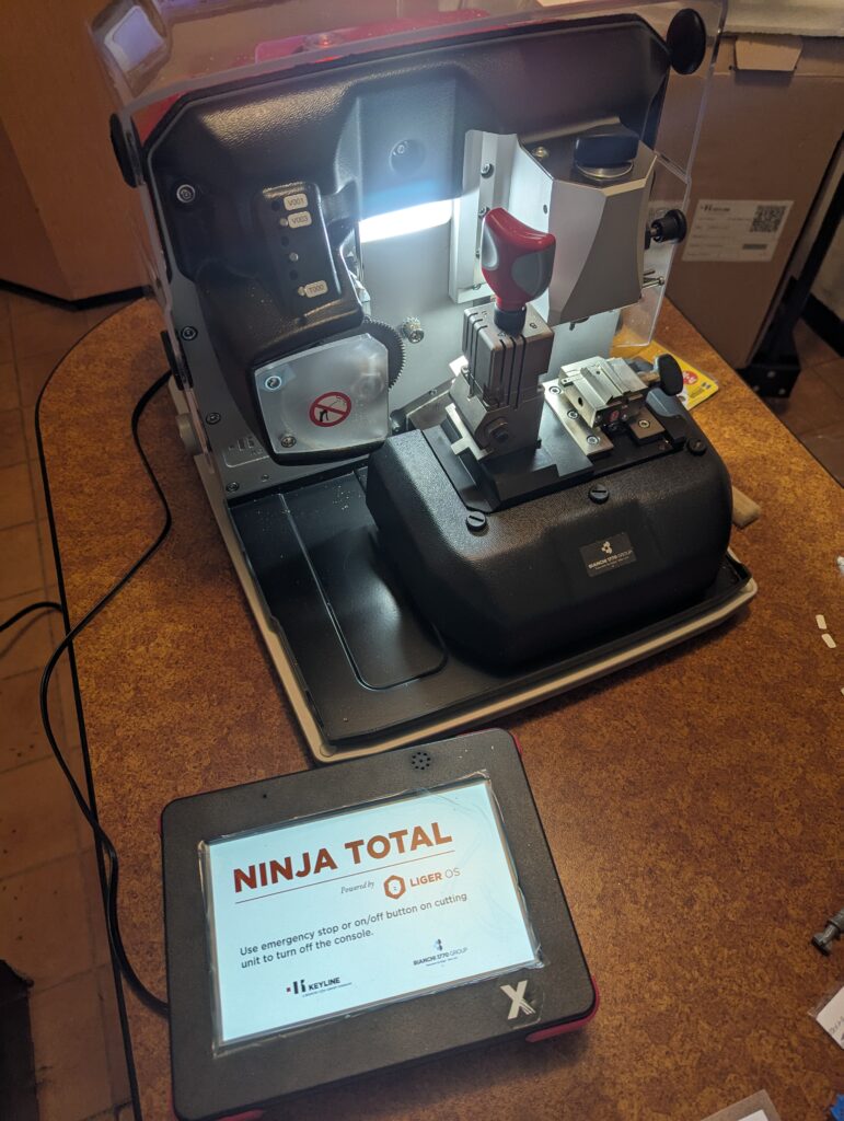 新型コンピューターマシン NINJA TOTAL(KEYLINE)導入 | 京都で鍵交換【洛南ロック】